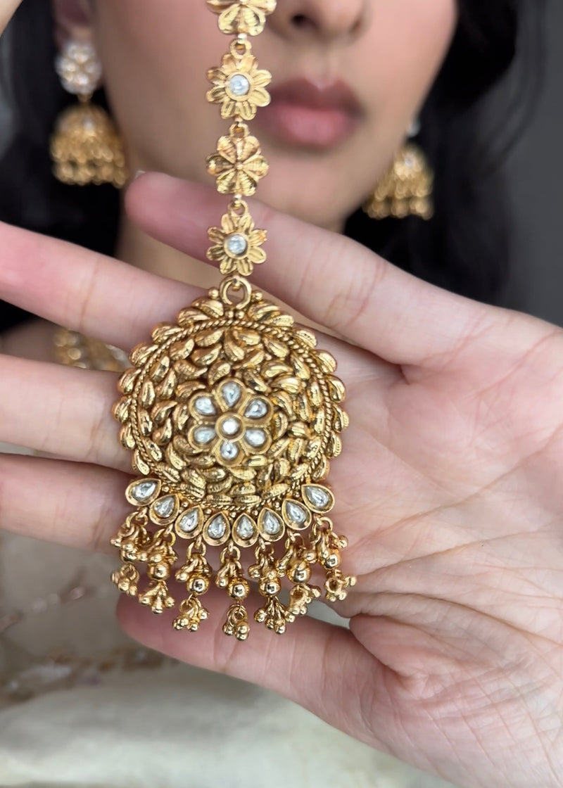 Gold inspired necklace set with tikka – Heer Collection Inc.